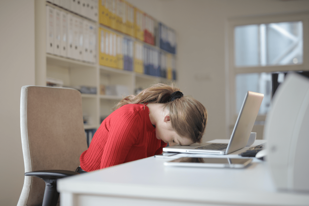 Zoomed Out? Here Are 5 Tips for How to Take a Break From Work - Cangrade